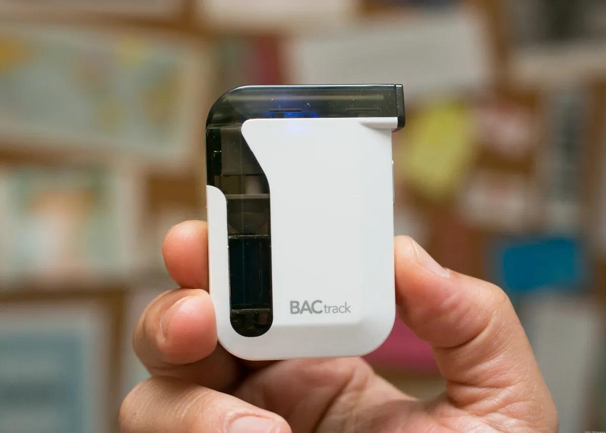 BACtrack Breathalyzer Review: Accuracy, Features & Top Models Analyzed ...